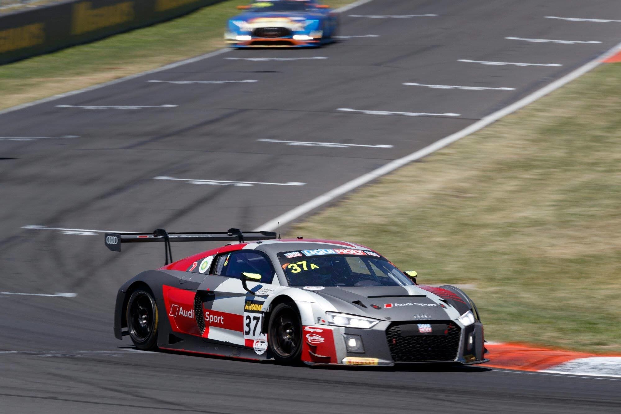 12 Ore di Bathurst, Audi rompe il lungo digiuno | Autosprint